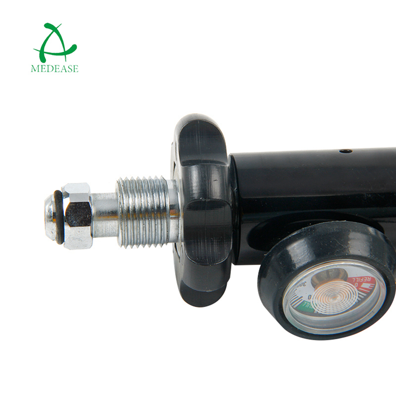 Bullnose With Wheel Medical Oxygen Regulator/Click Oxygen Regulator ...